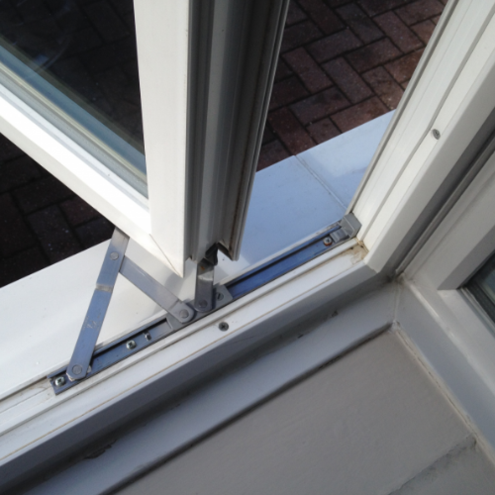 Hinge Windows - Sinaha Platform